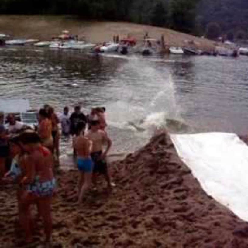 Crater Island Camping | Hokah, WI