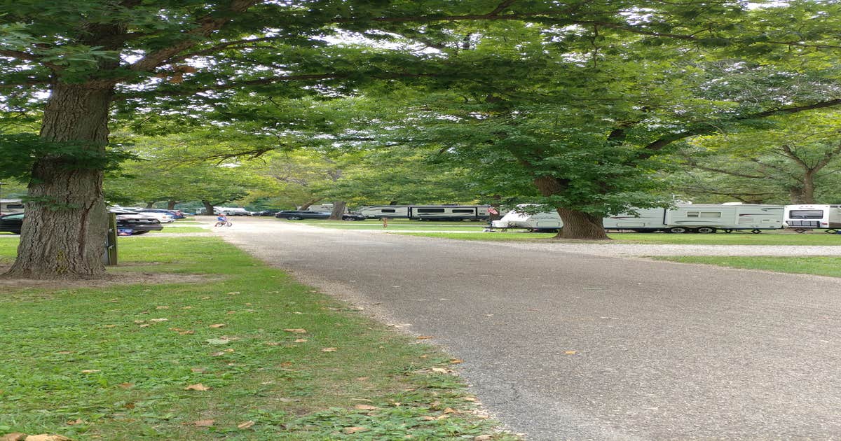 Weldon Springs State Park Campground | Clinton, Illinois