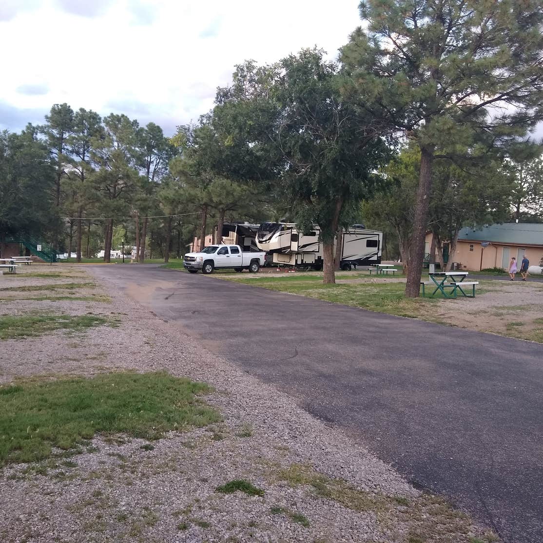 Slow Play RV Park | Ruidoso Downs, NM