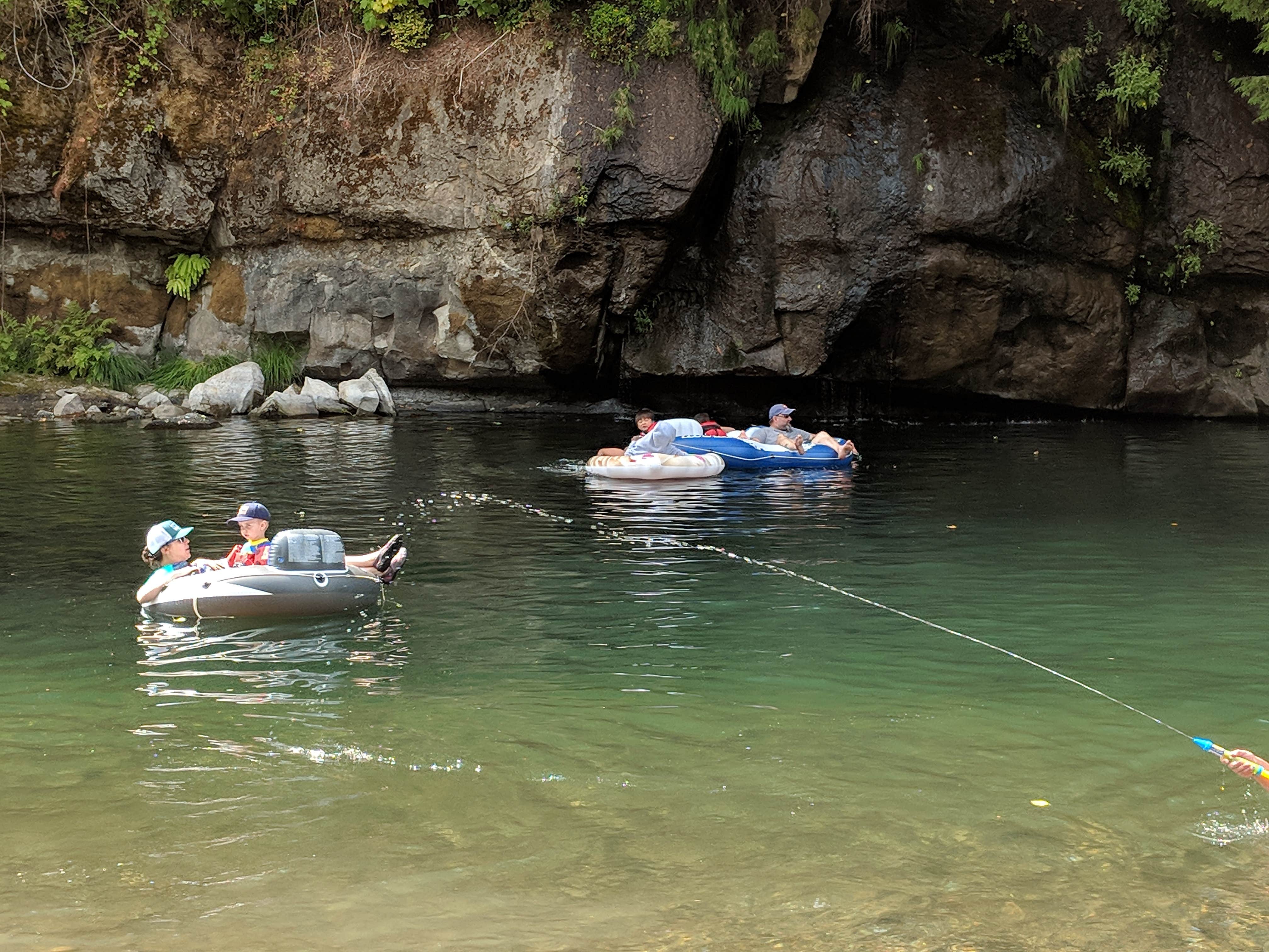 Moonshine Park Camping | Logsden, Oregon