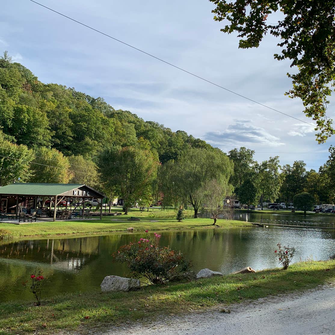 Mountain River Family Campground | Linville Falls, North Carolina