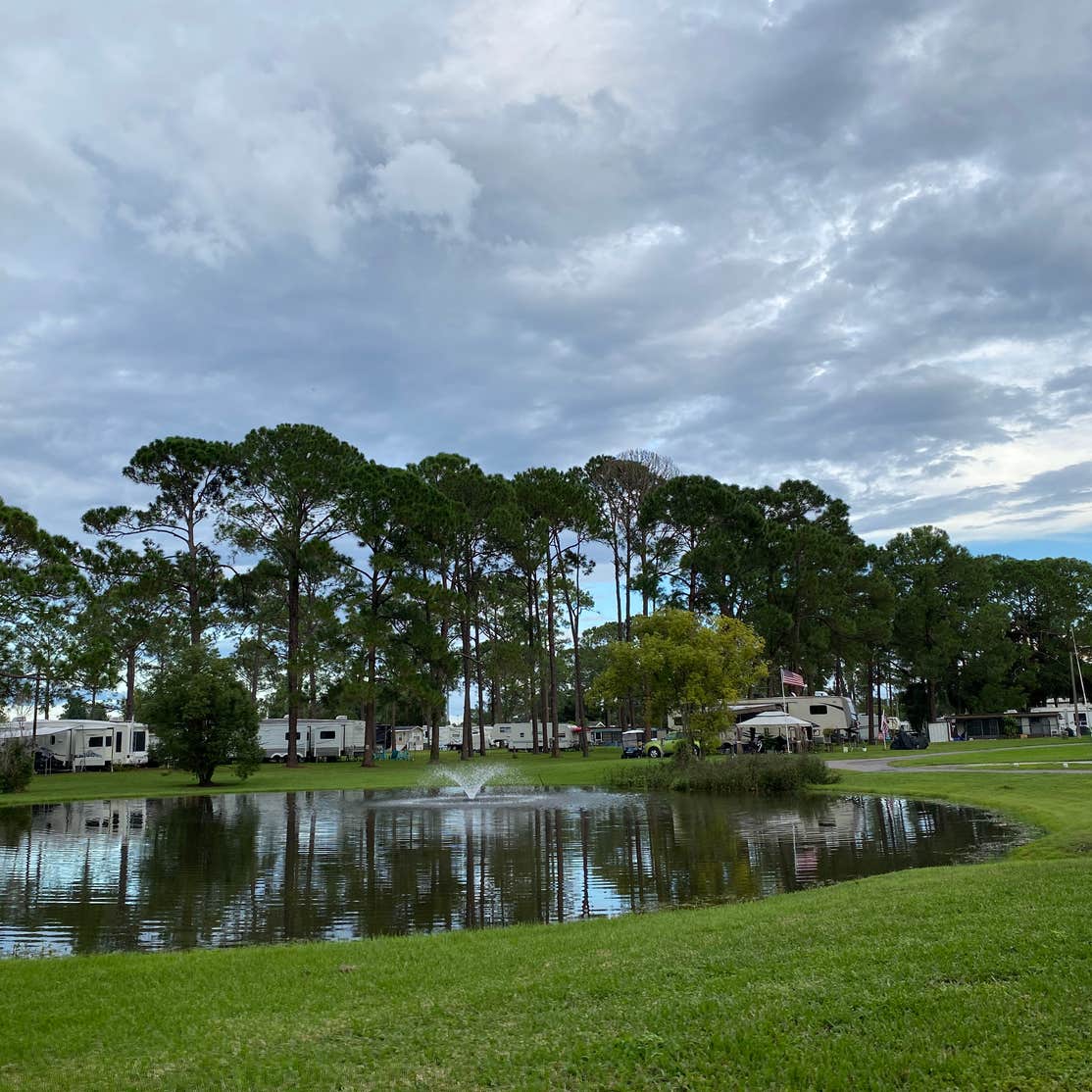 Encore Southern Palms Camping | Eustis, Florida