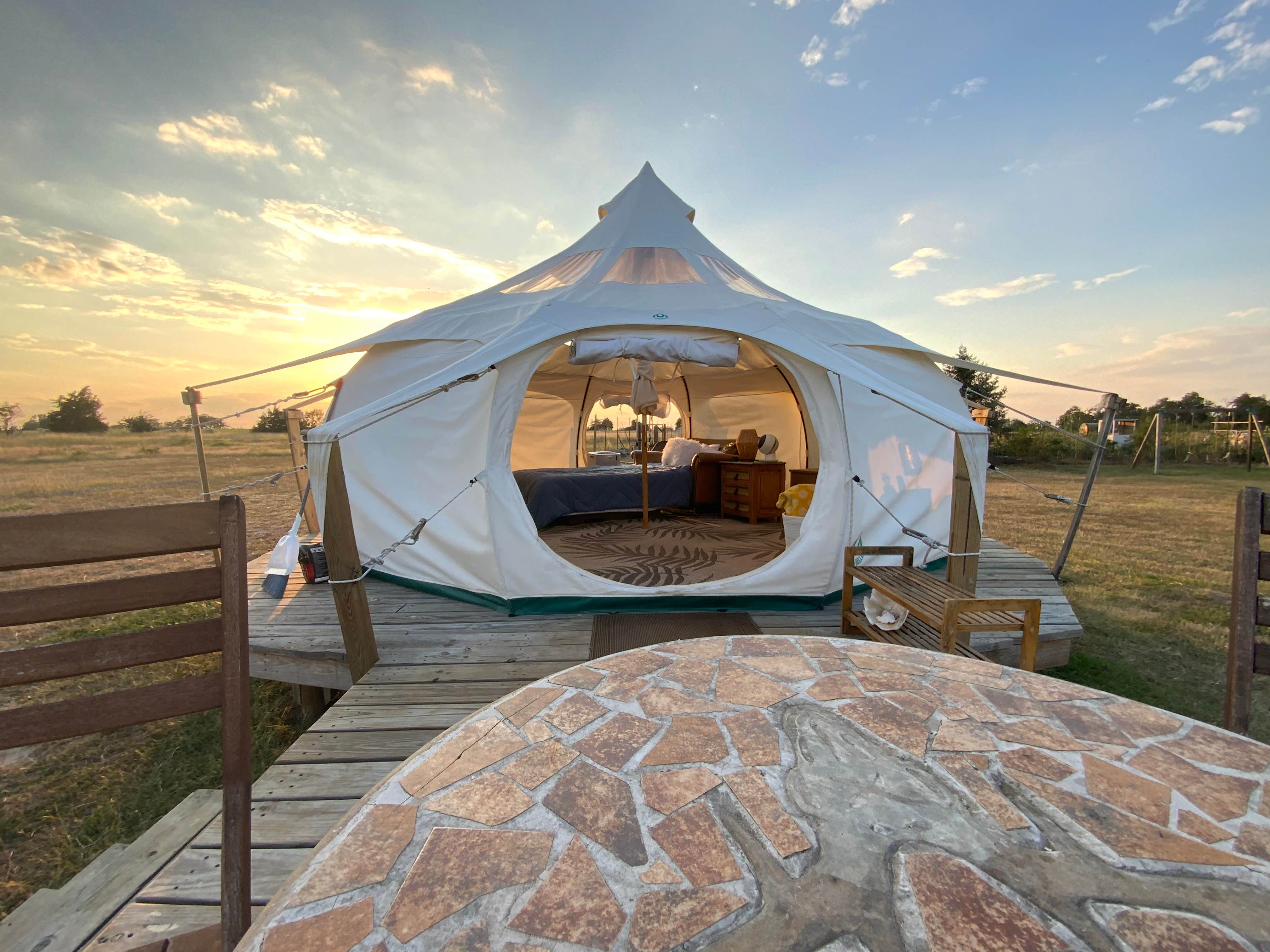 Amazing Graze Camping | Elgin, TX