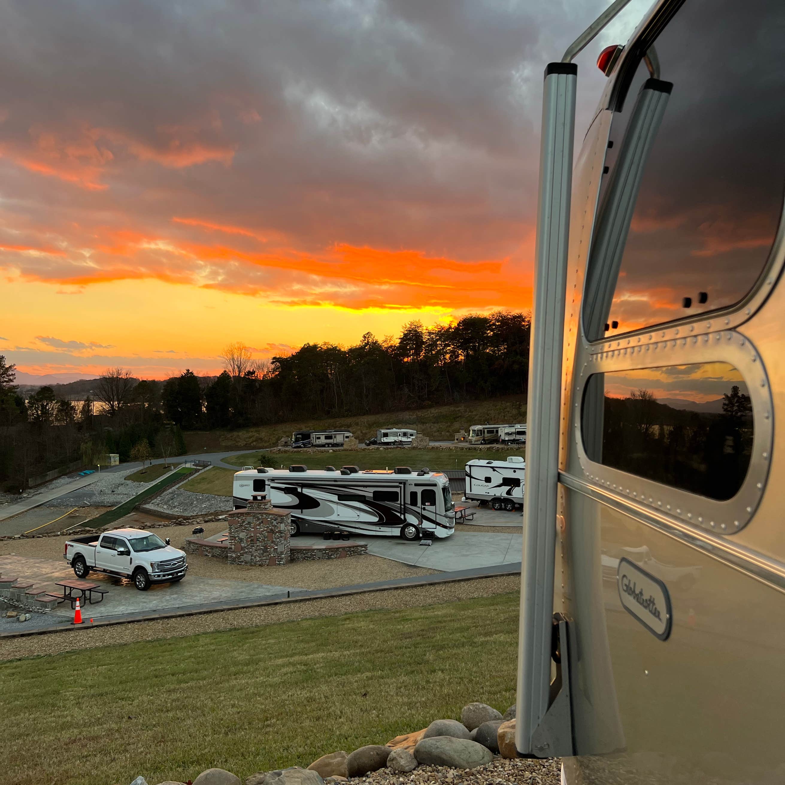 Anchor Down RV Resort | Sevierville, Tennessee