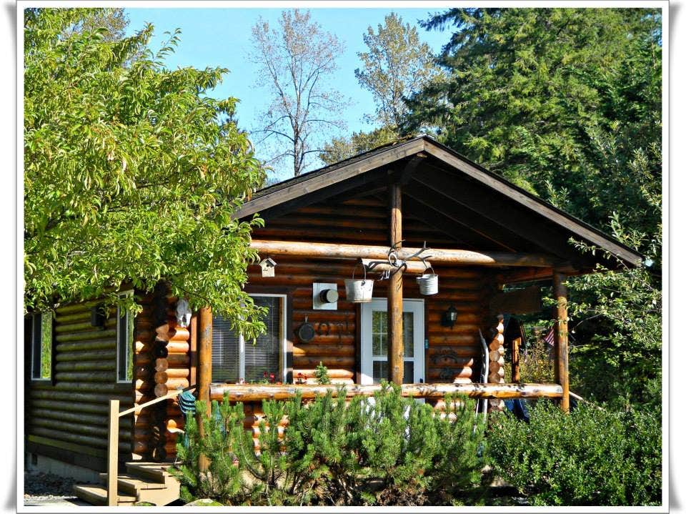 Ovenell's Heritage Inn & Log Cabins, LLC | Concrete, WA