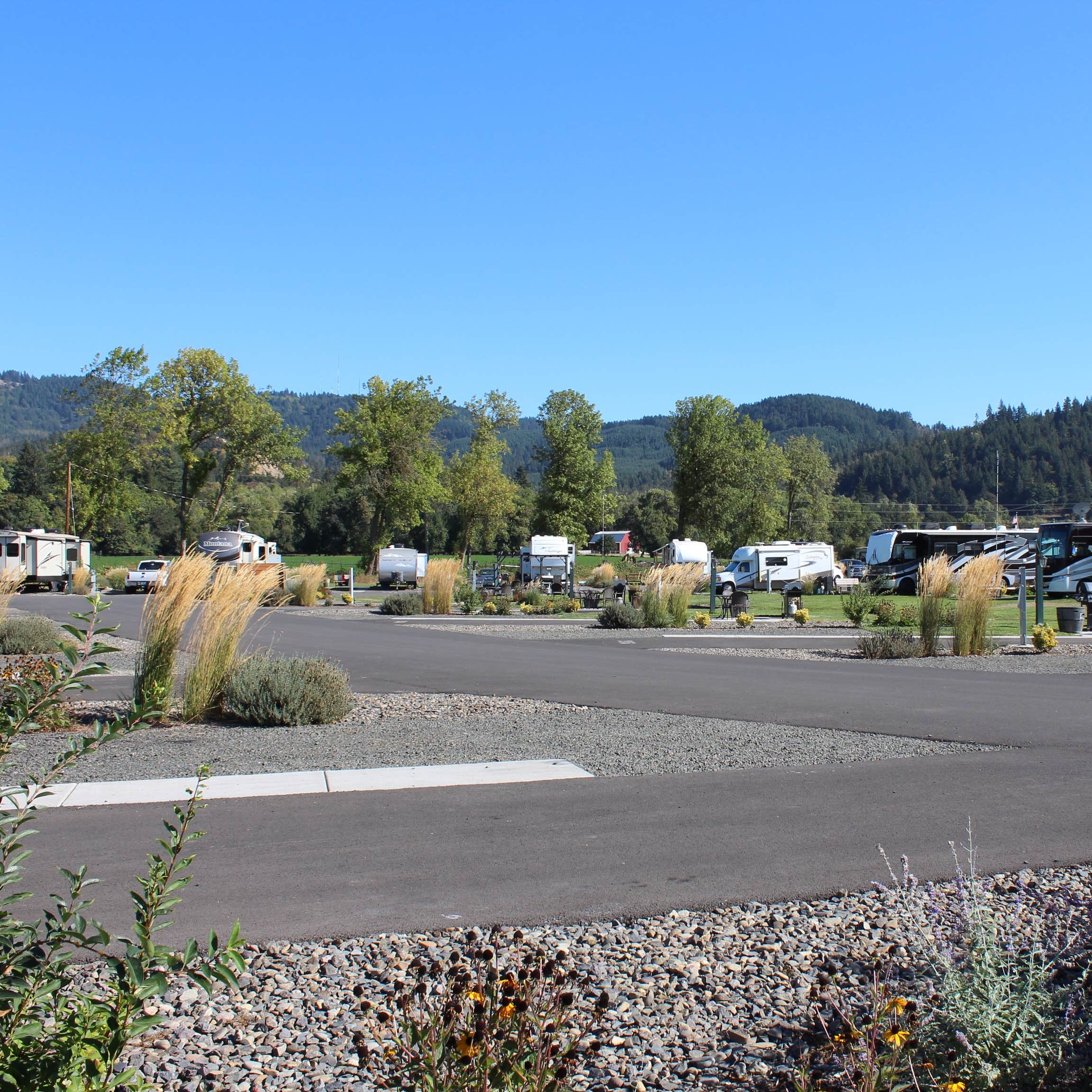 Premier RV Resort at Eugene | East Springfield, Oregon