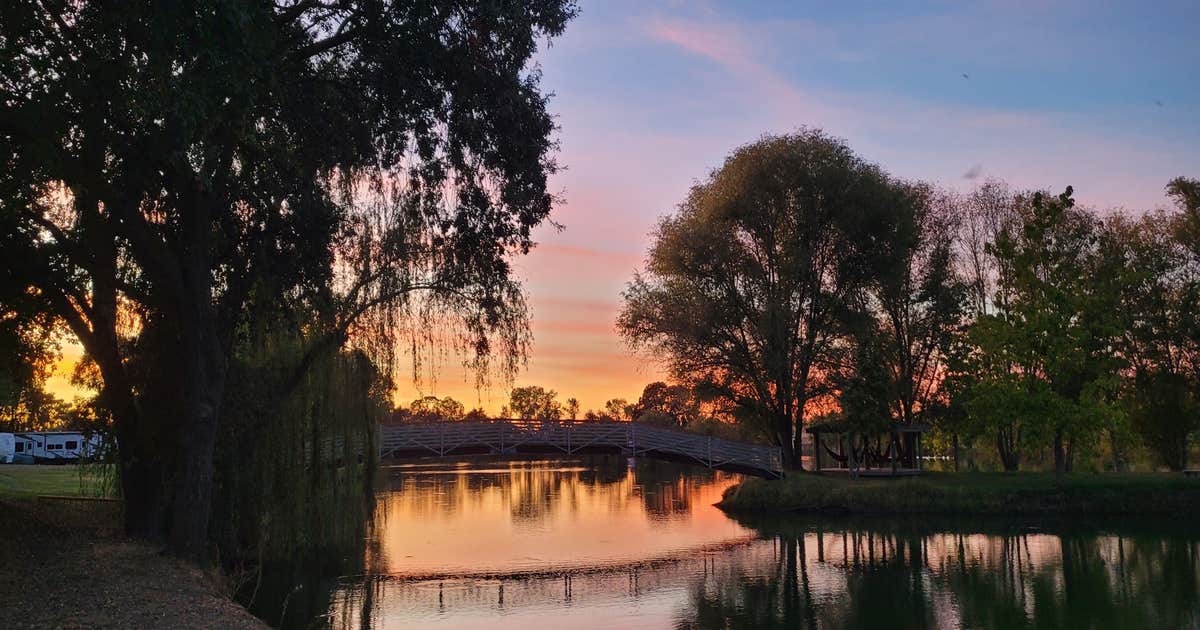 Laguna Del Sol - CLOTHING OPTIONAL Camping | Wilton, CA