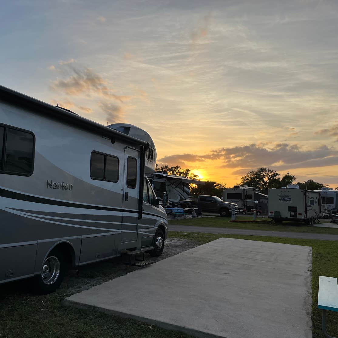 Encore Gulf View Camping | Punta Gorda, Florida