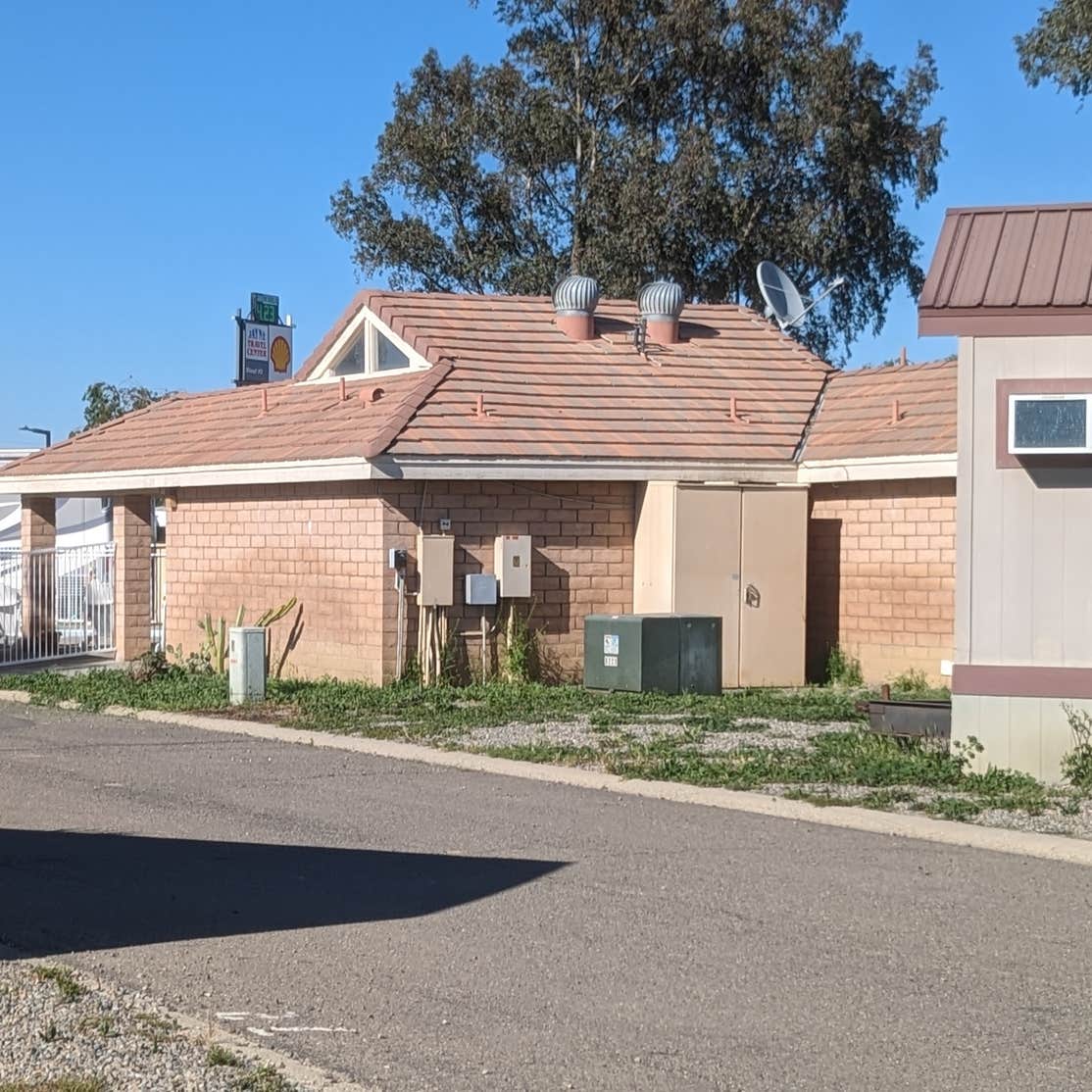 Almond Tree Oasis RV Park | Coalinga, CA