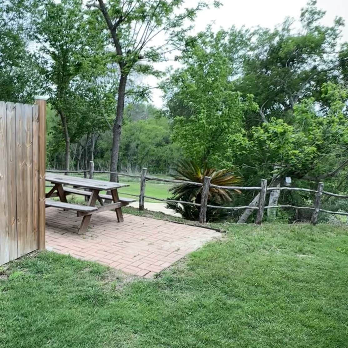 Vista Ridge RV Park | Elmendorf, Texas