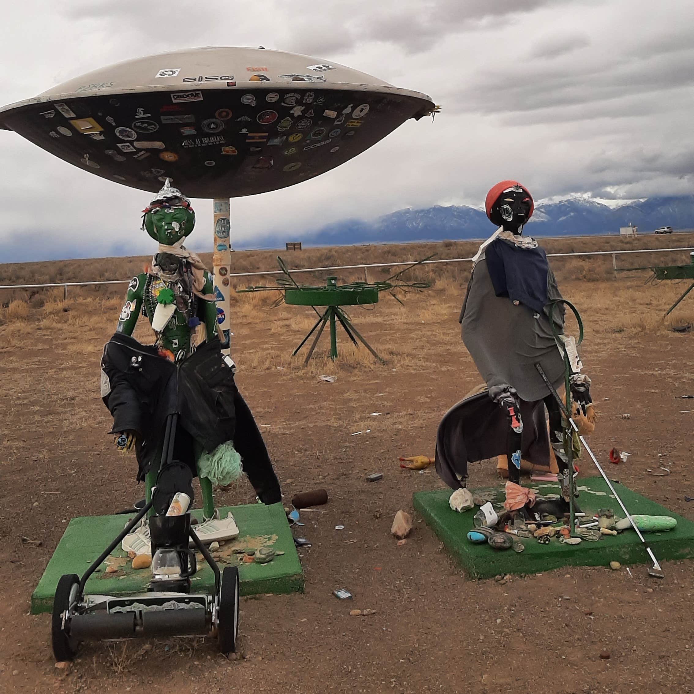 UFO Watchtower Camping | Mosca, Colorado