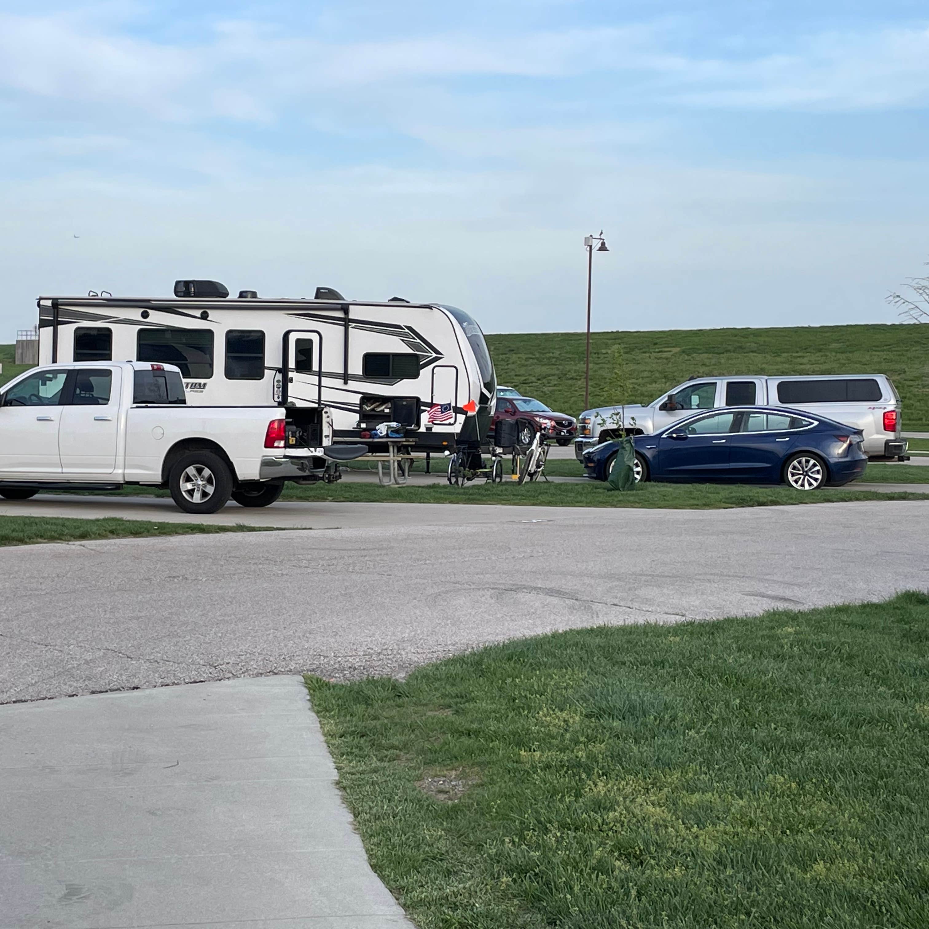 St. Peters' 370 Lakeside Park Camping | Saint Peters, MO