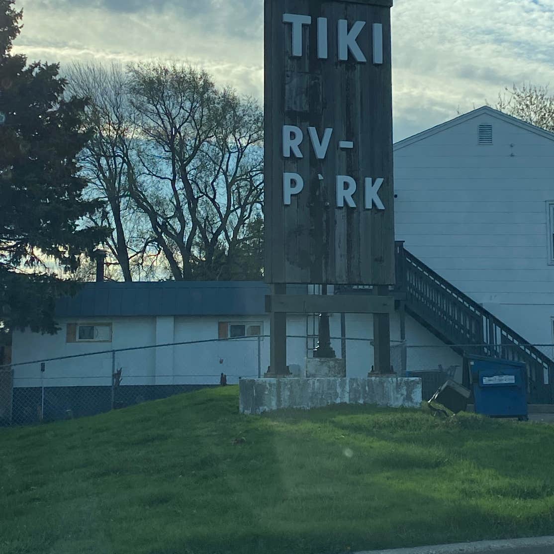 Tiki RV Park | Peru, Illinois