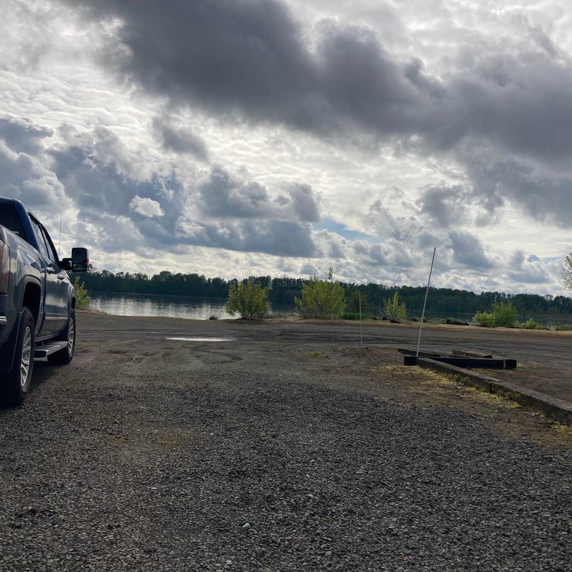 Reeder Beach RV Park & Country Store | Scappoose, Oregon