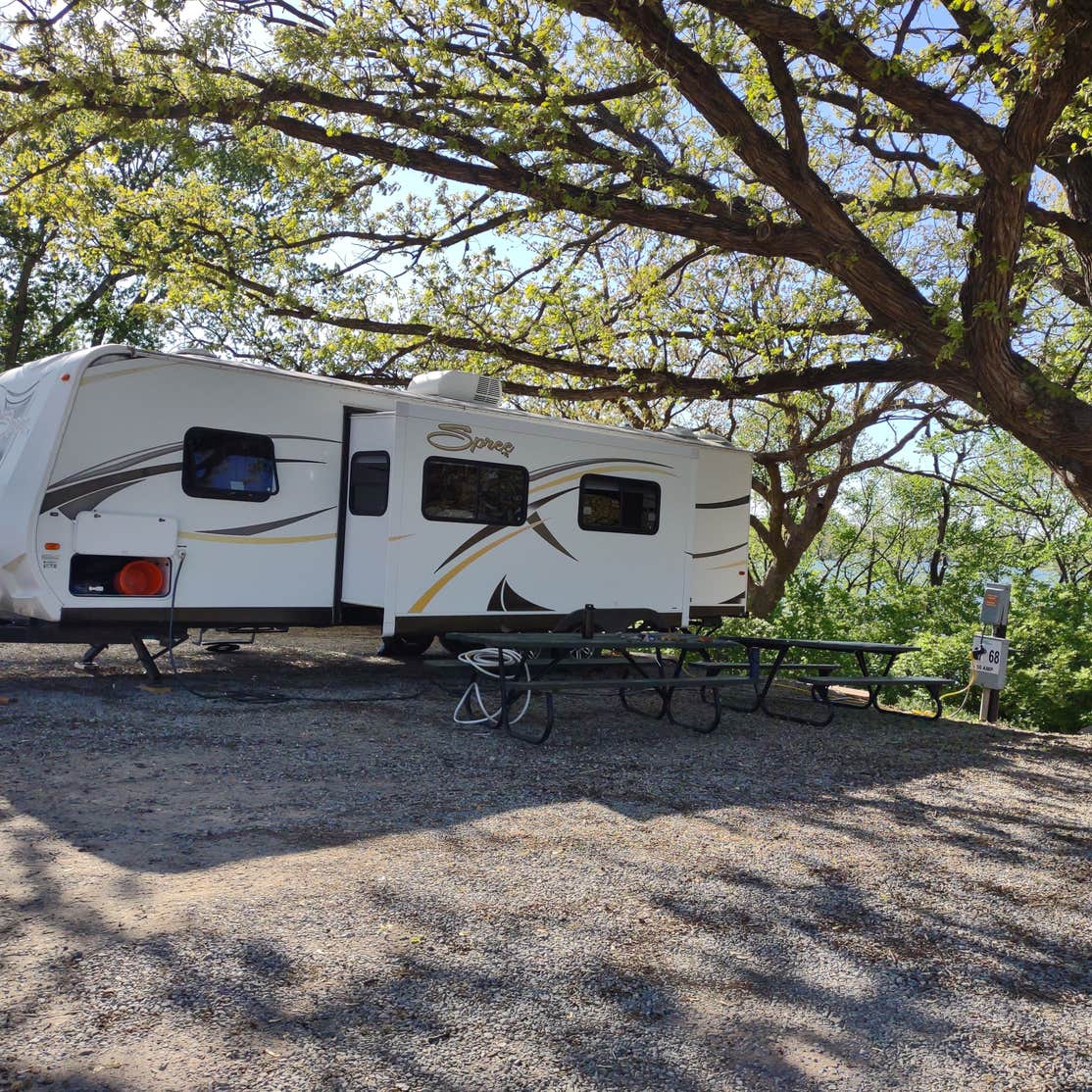 Lake Shawnee County Campground | Topeka, KS