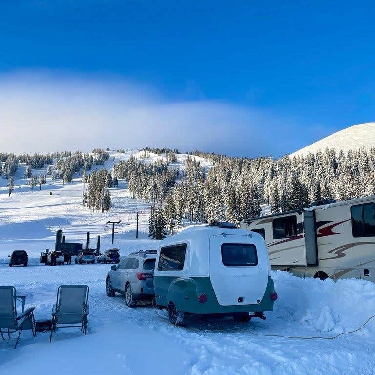 Mt Bachelor Overnight RV Camping | Sunriver, Oregon