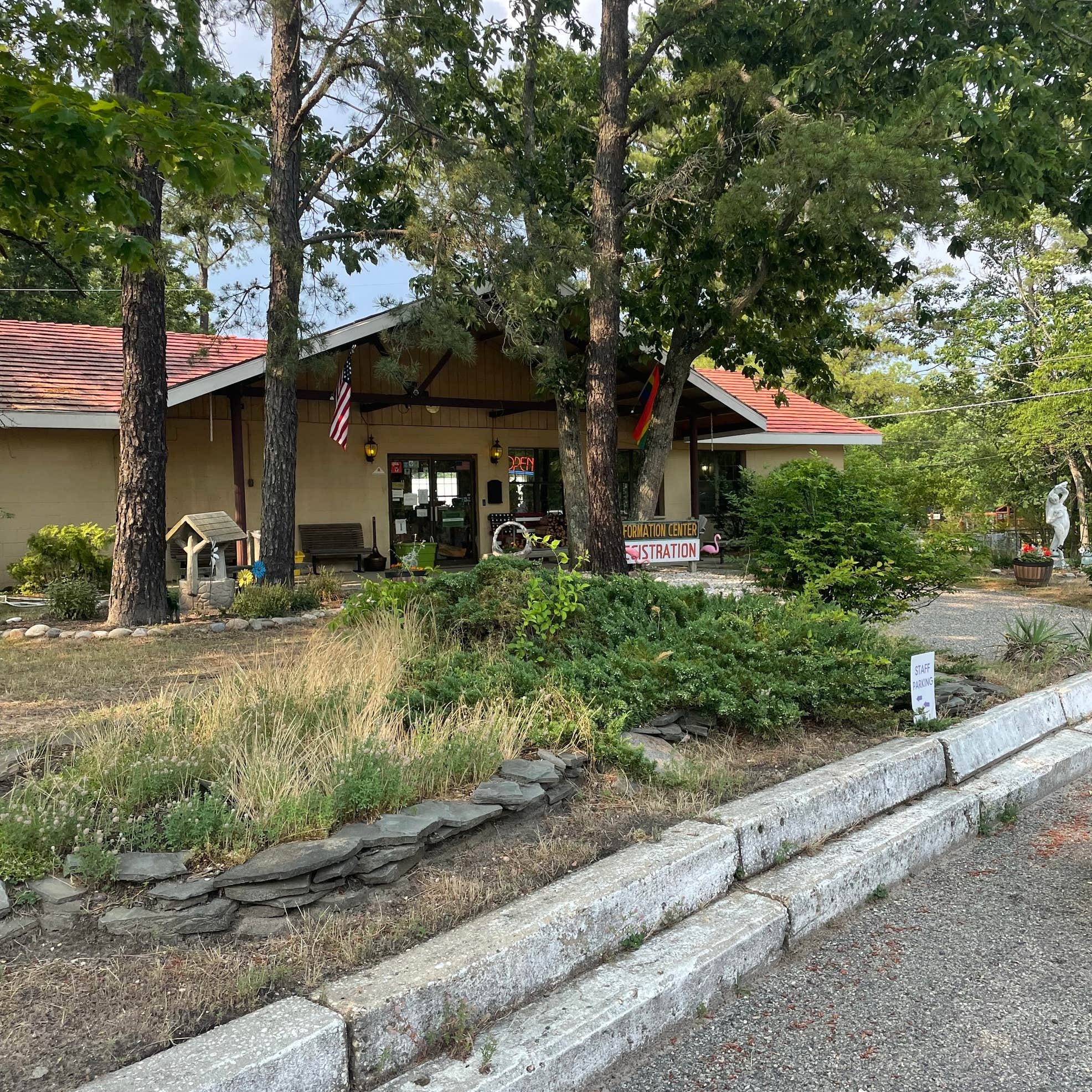 Indian Rock RV Resort and Campground | Cream Ridge, New Jersey