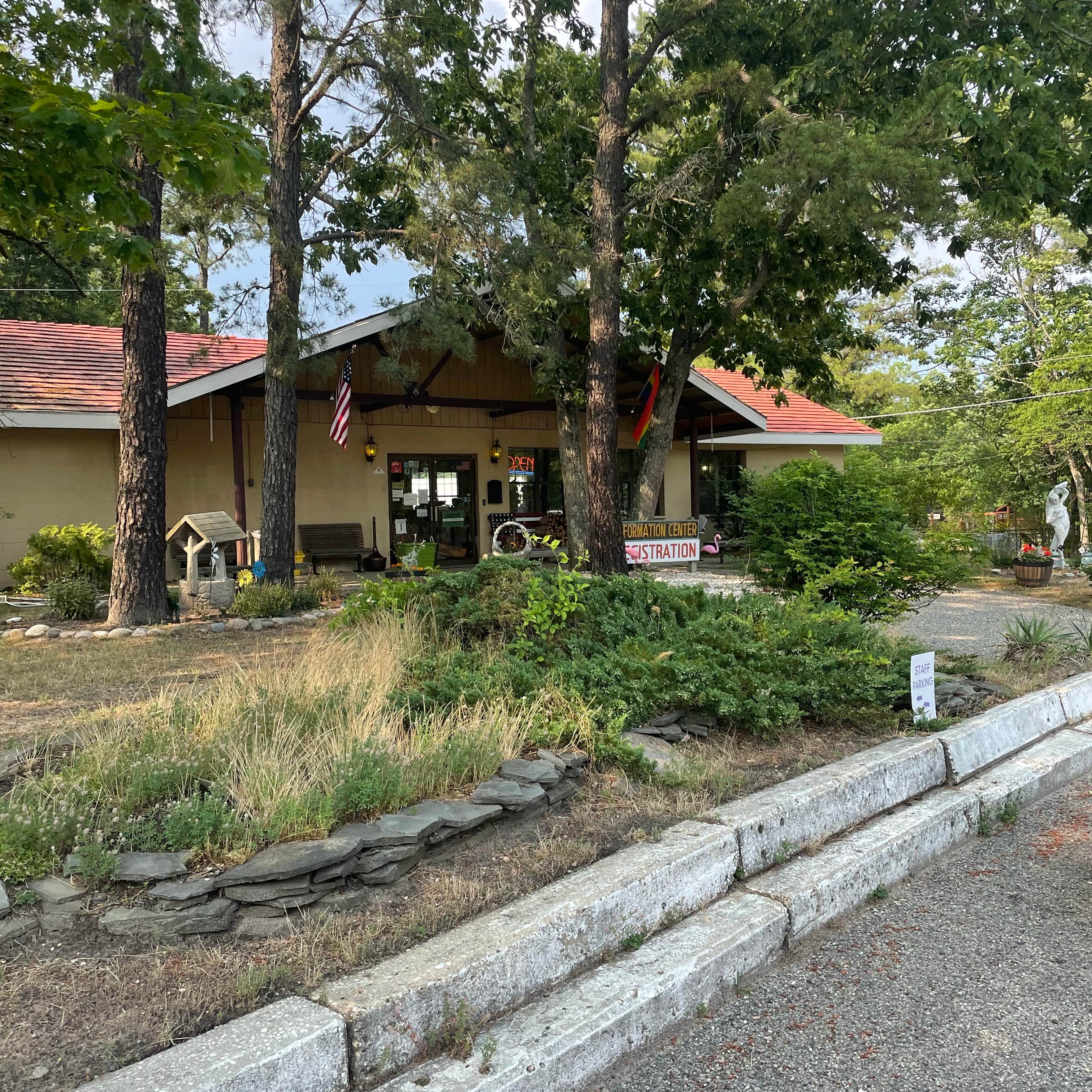 Indian Rock RV Resort and Campground | Cream Ridge, New Jersey