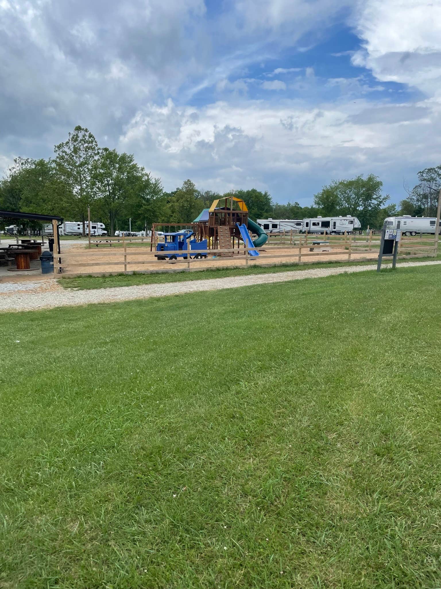 Willow Lake Park Inc Camping | Brunswick, Ohio