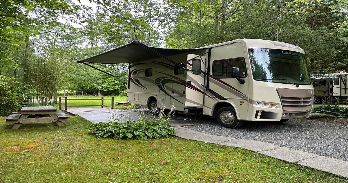 Blue Ridge Falls RV Resort | Lake Toxaway, North Carolina