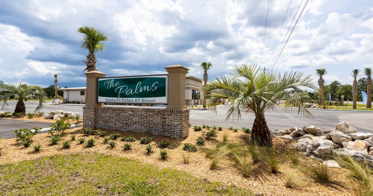 Santa Fe Palms RV Resort | Gainesville, Florida