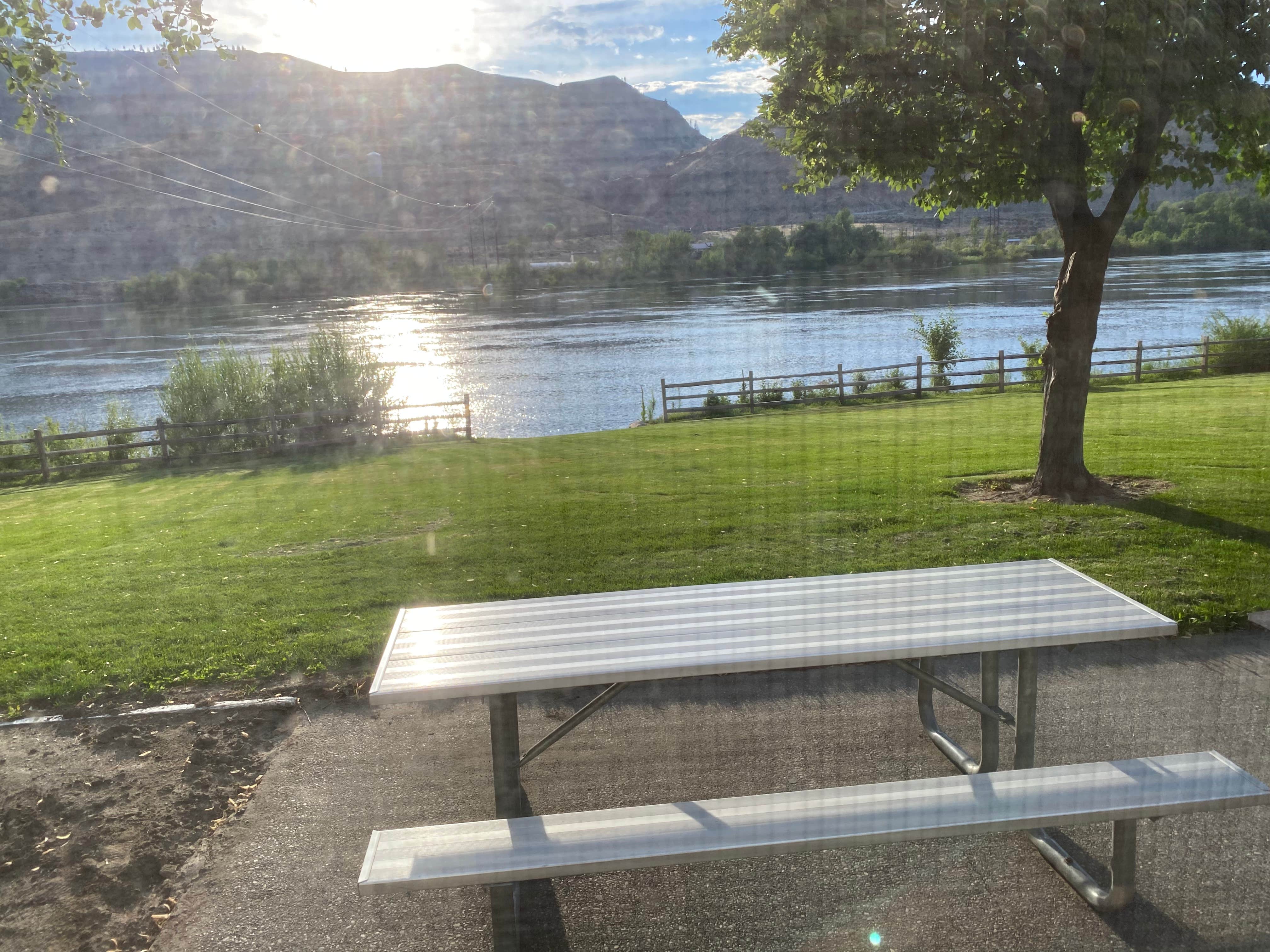 Beebe Bridge Park Camping | Orondo, WA