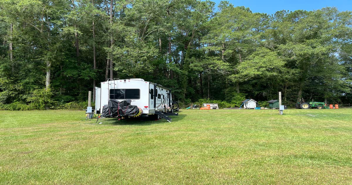 Camper-Submitted Photos of Two Horse Wagon RV Park
