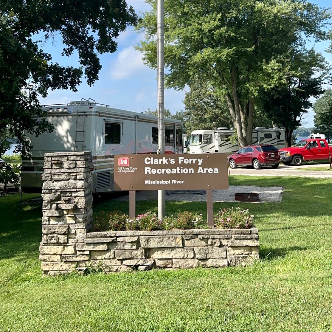 Clarks Ferry Camping | Montpelier, IA