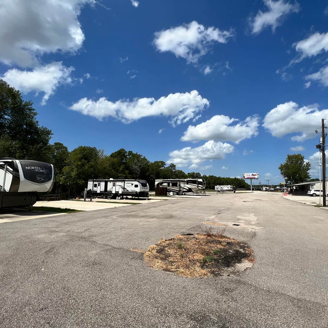 Rio RV Park at Turtle Bayou | Wallisville, Texas