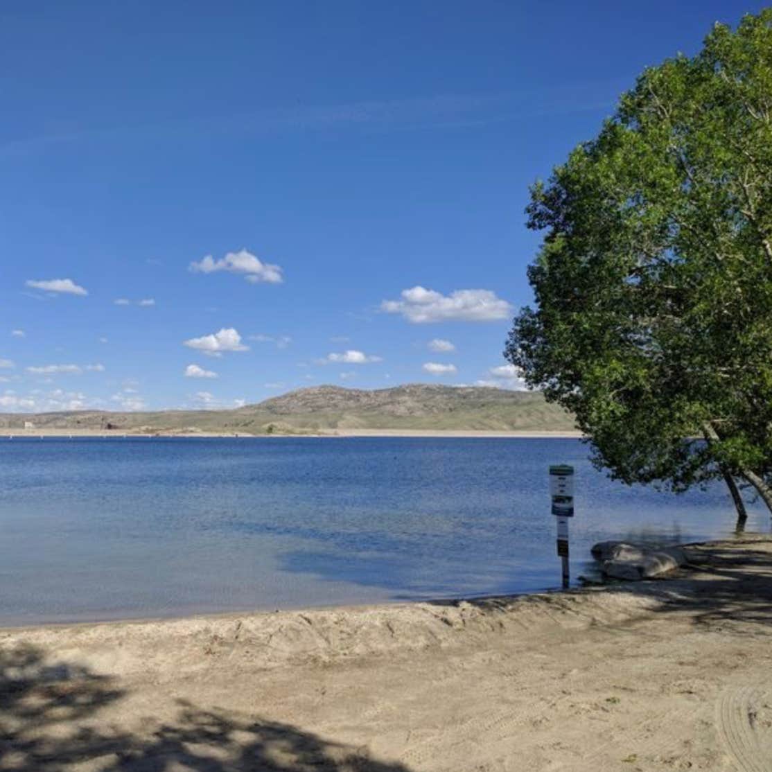 Natrona County Pathfinder Reservoir Weiss Campground | Alcova, WY