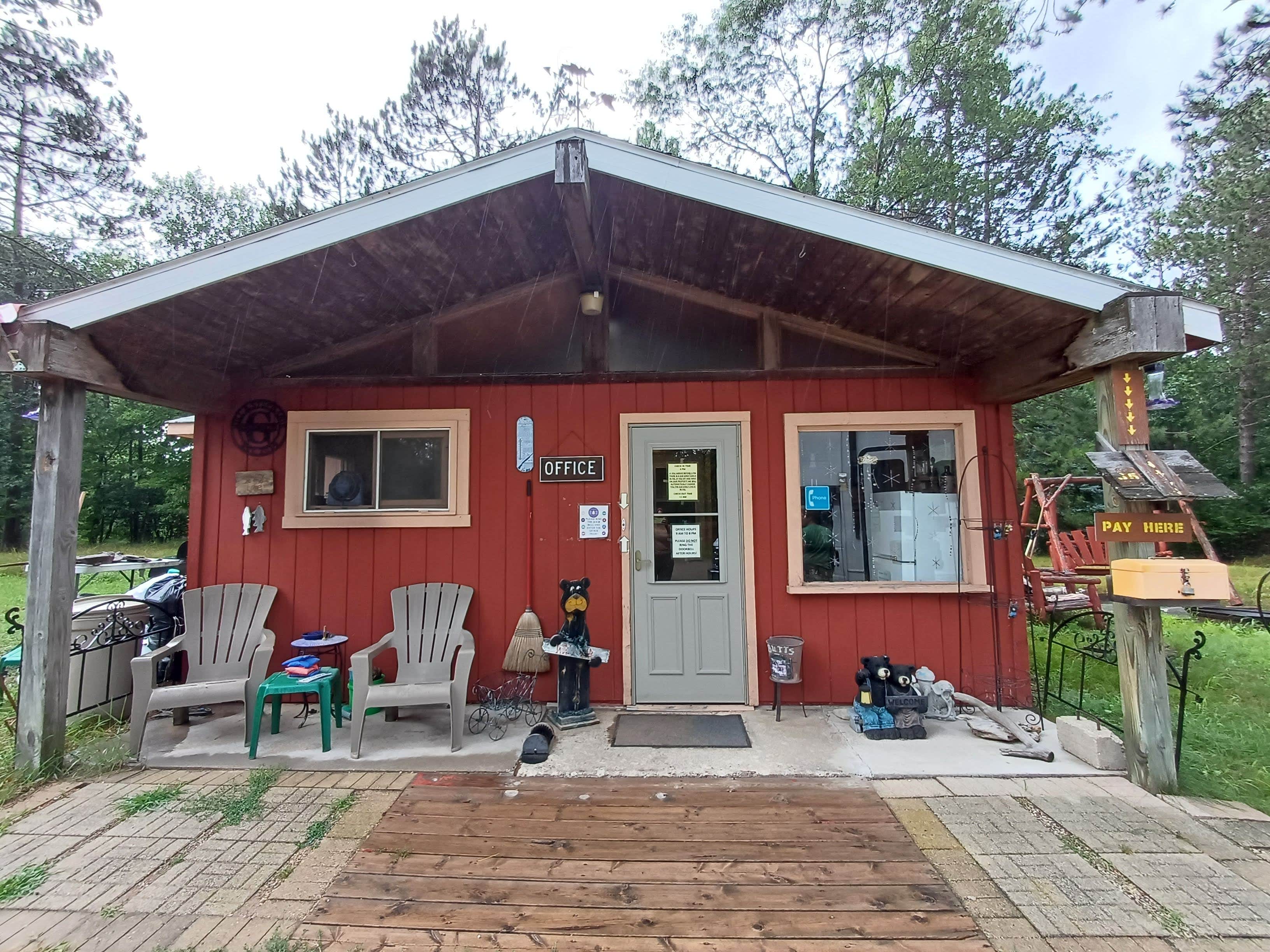 Vagabond Resort and Campground | Gladstone, Michigan