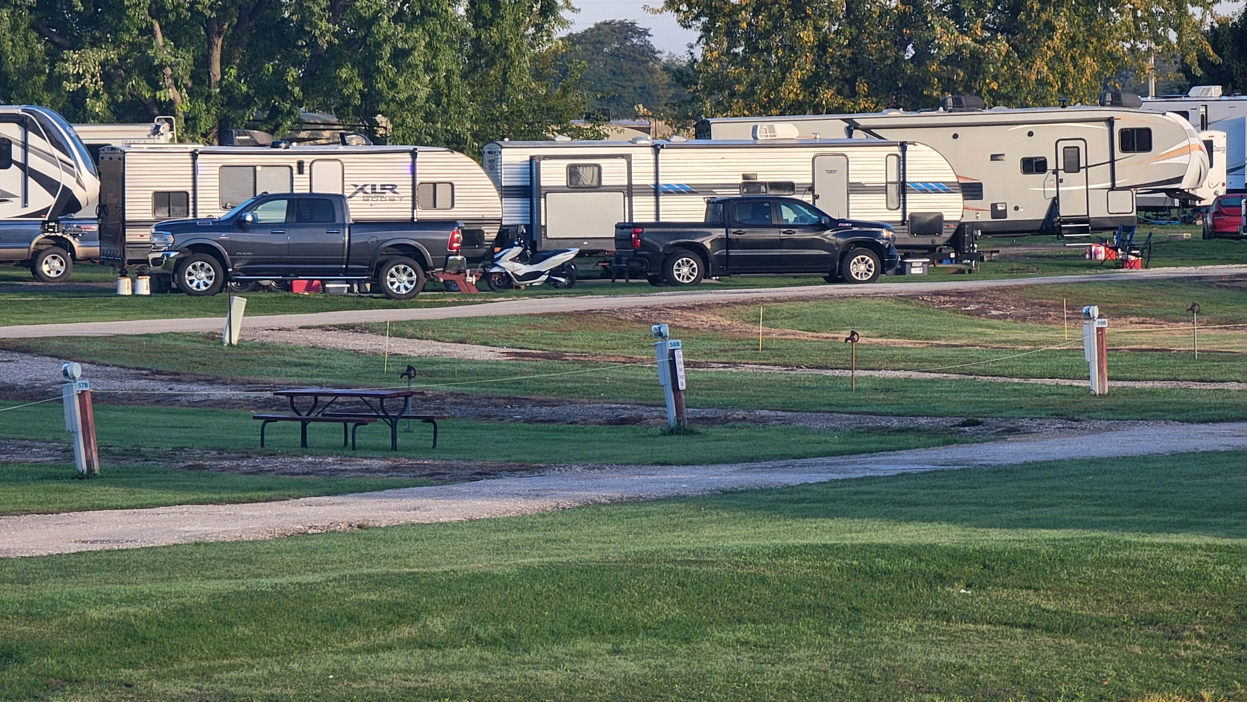 Lehmans Lakeside RV Resort | Marengo, IL