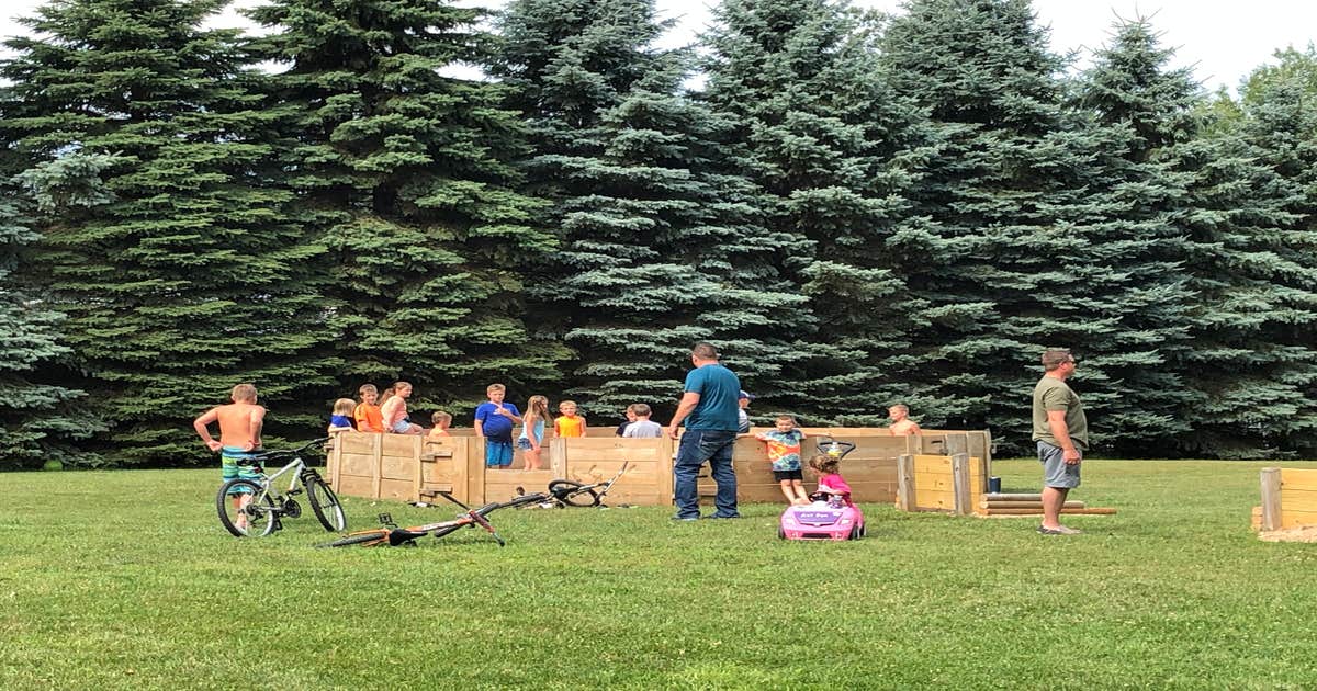 Countryside Campground & Cabins | Farwell, Michigan