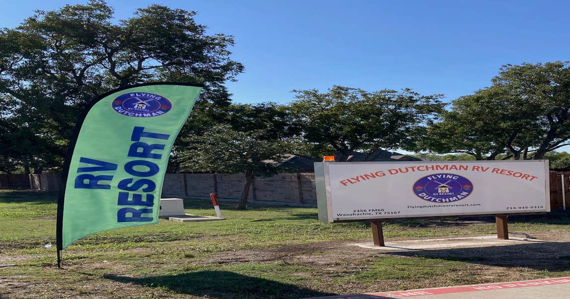 Flying Dutchman RV Resort | Waxahachie, TX