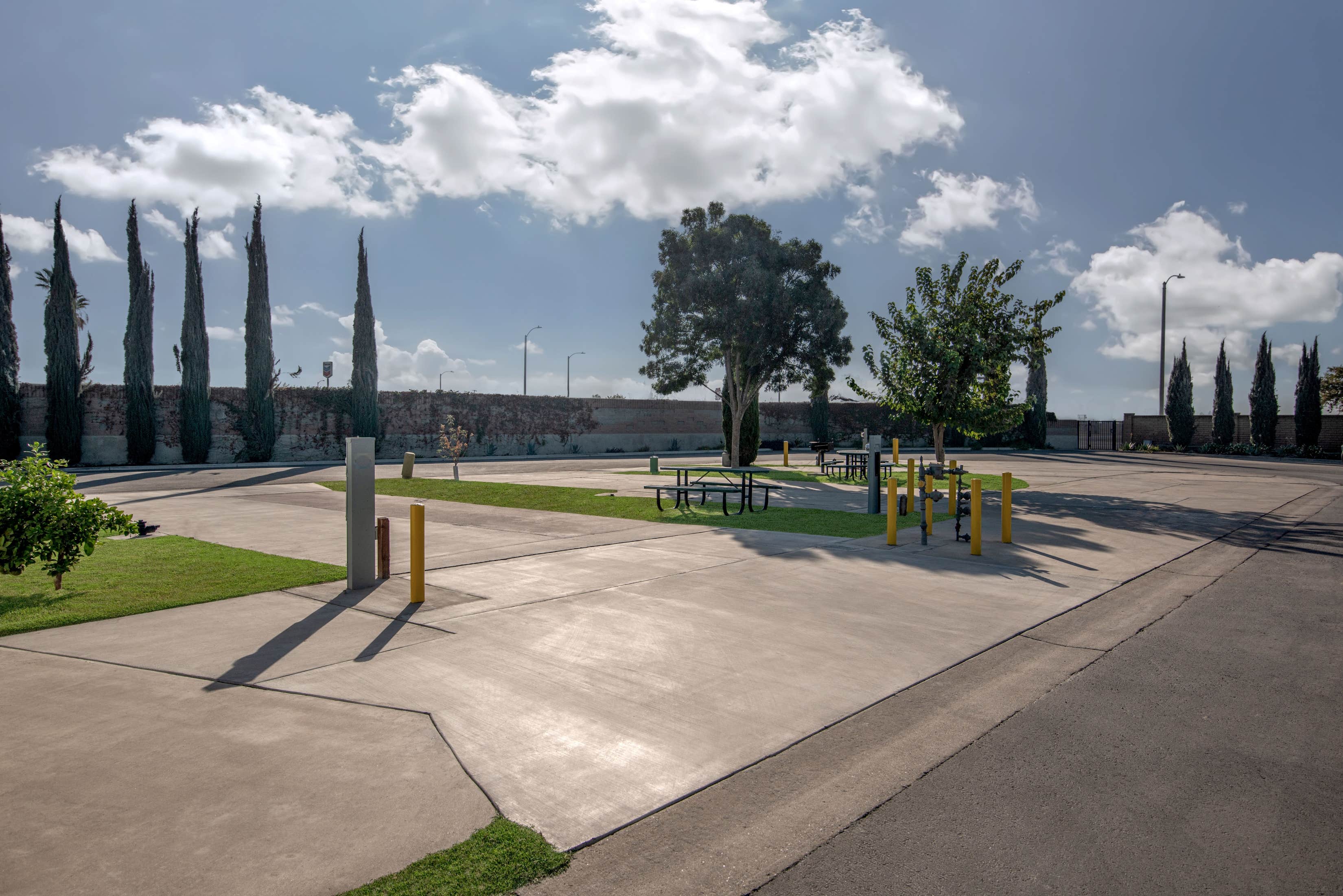 Sun and Fun RV Park | Tulare, CA