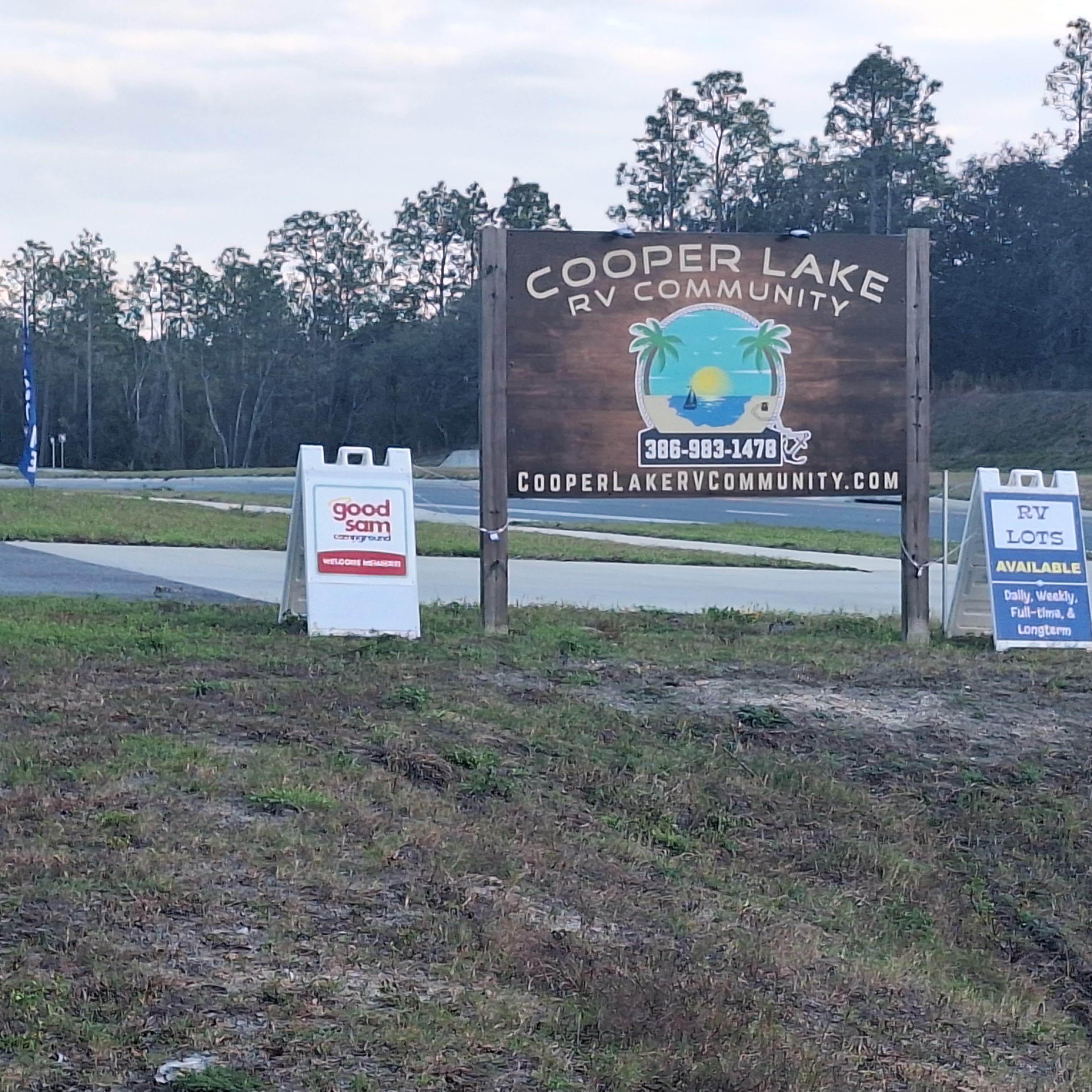 Cooper Lake RV Community | Interlachen, FL