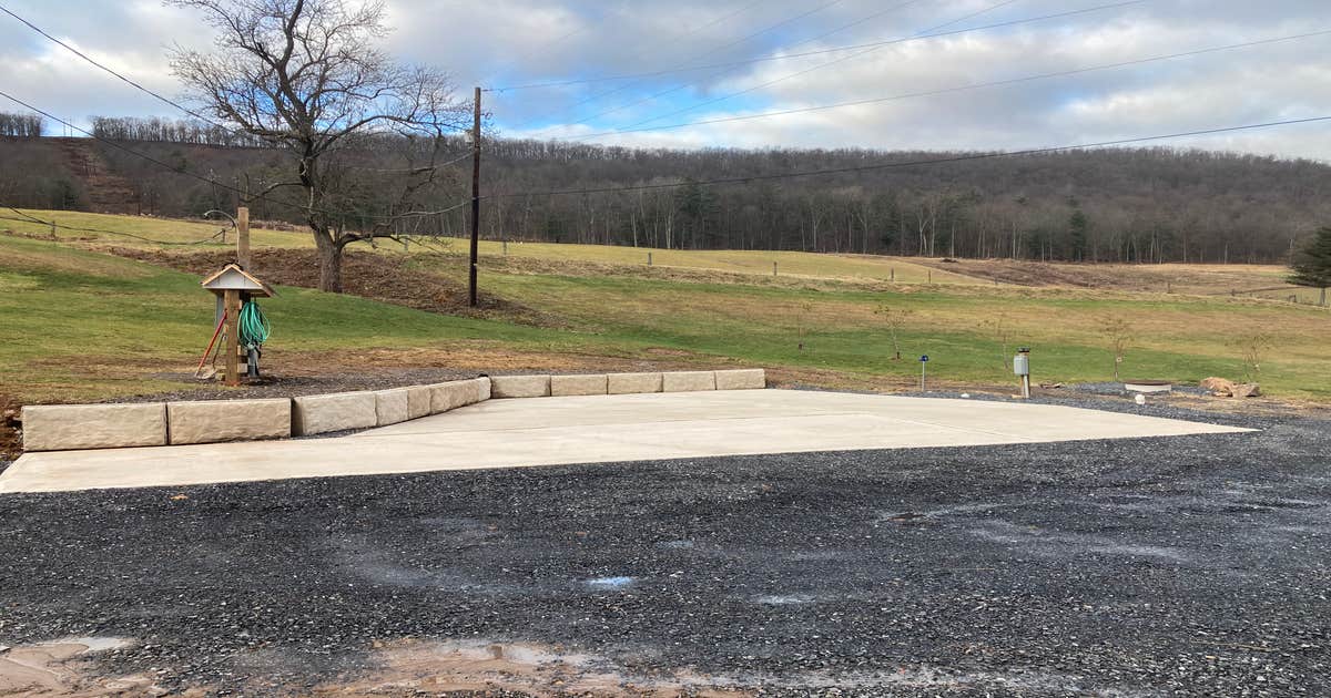 Pear Tree Cove | Mill Hall, PA