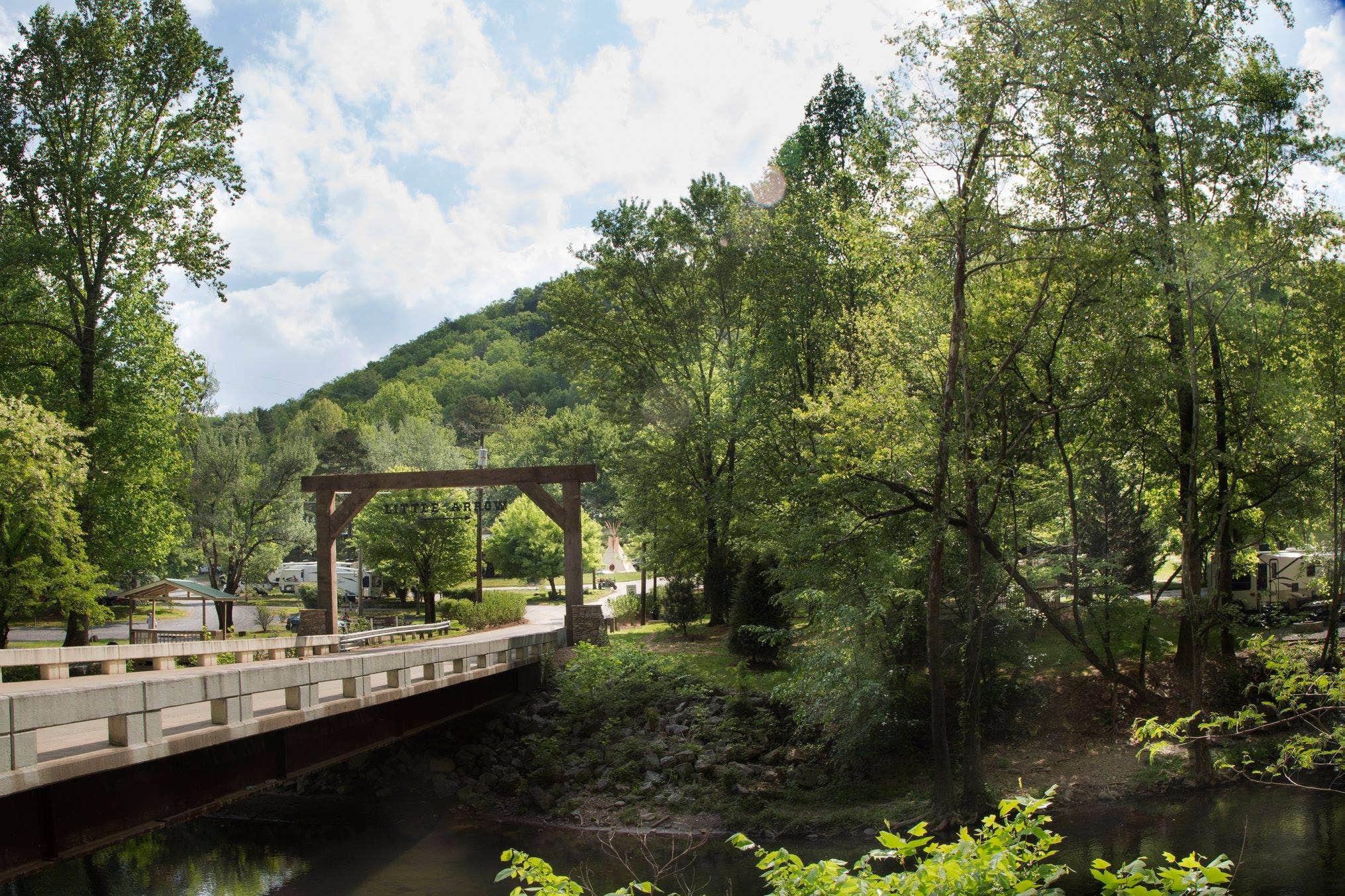 Little Arrow Outdoor Resort Camping | Townsend, Tennessee