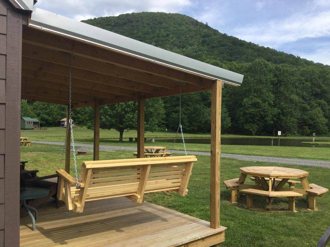 Buck Hill Campground | Plumtree, NC