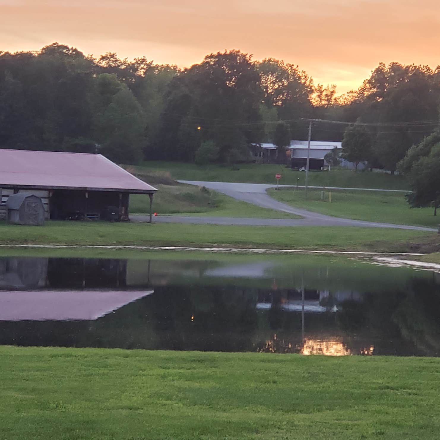 Little Lusk Trail Lodge & Campground | Eddyville, Illinois