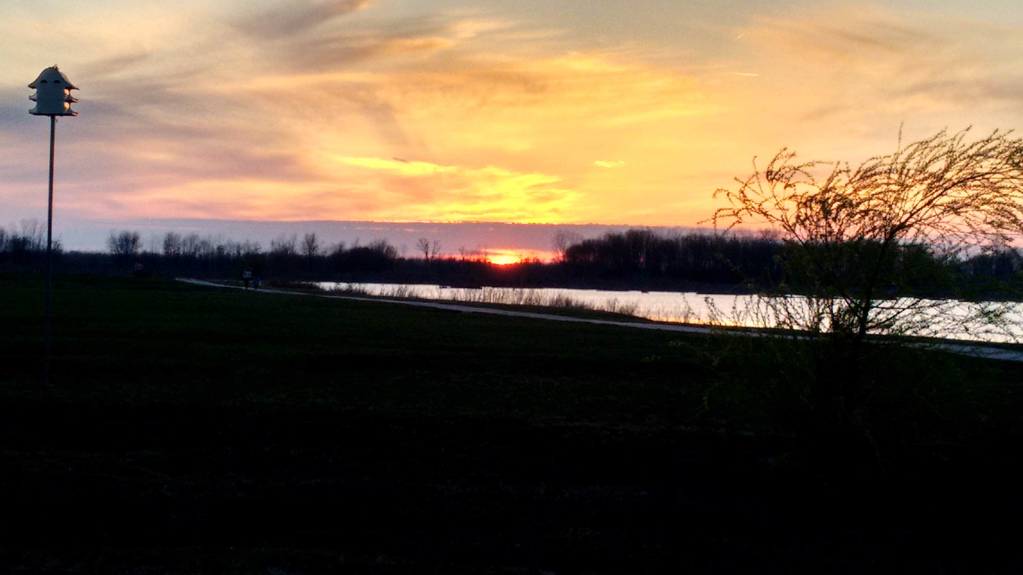 St. Peters' 370 Lakeside Park Camping | Saint Peters, MO