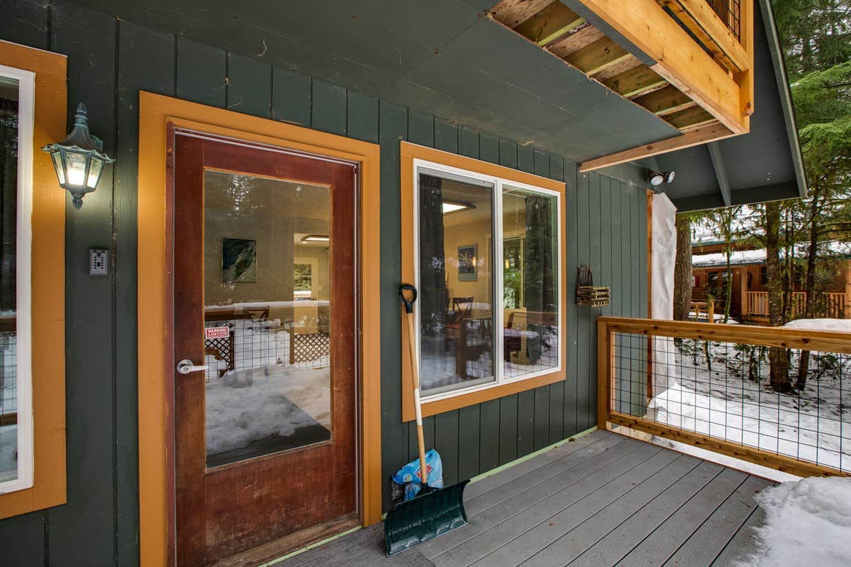 Snowline Cabin #49 - Mt. Baker Lodging | Maple Falls, WA
