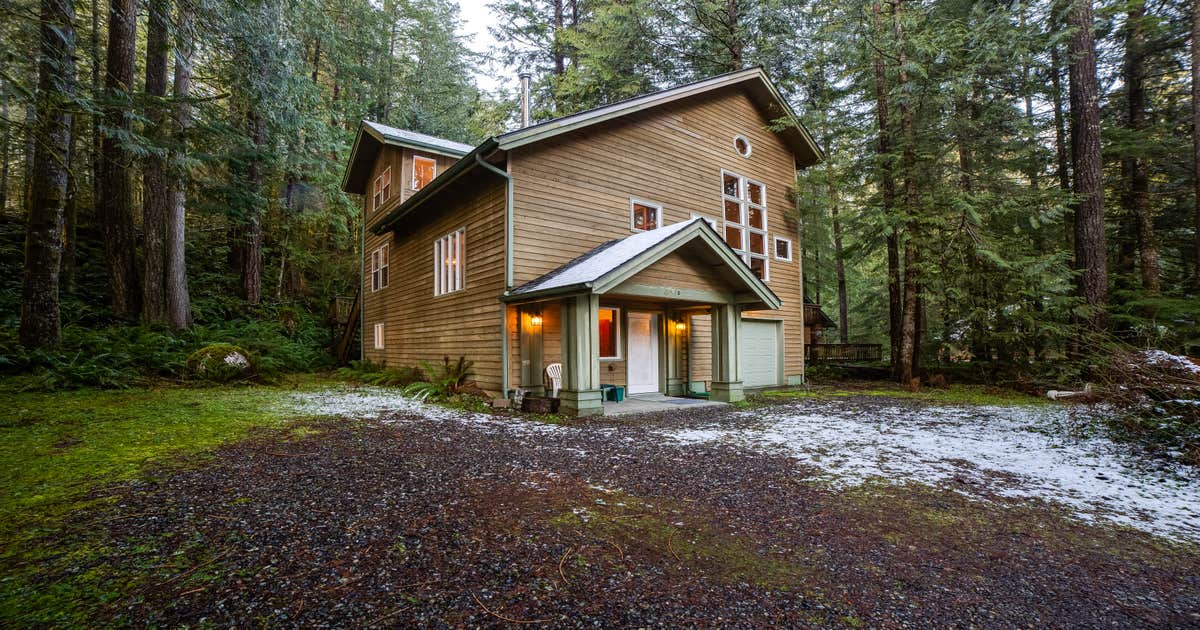 Mt. Baker Lodging - Cabin #51 - Ping Pong, Fireplace, BBQ, A/C, Sleeps ...