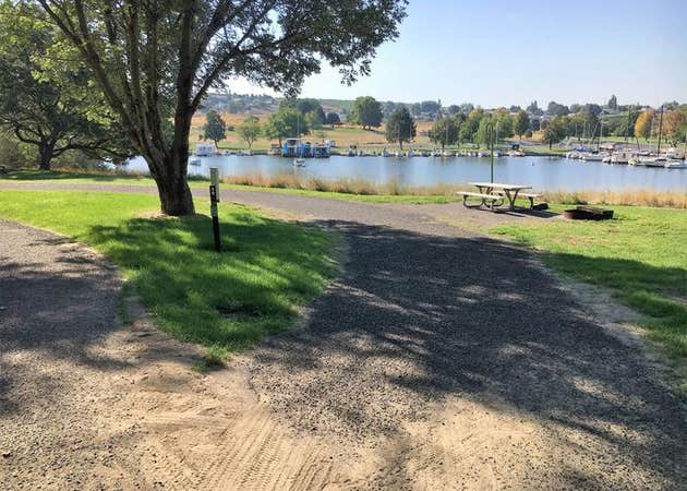 COE Lake Sacajawea Charbonneau Park Camping | The Dyrt