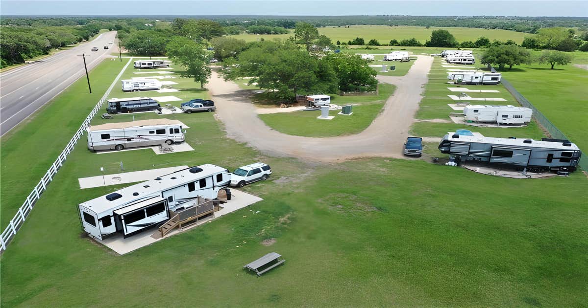 Elm Creek RV Park | Giddings, Texas