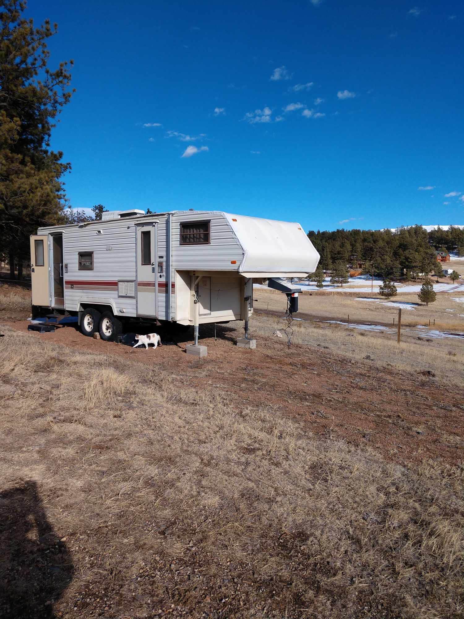 Buckaroo Bunkhouse Camping | Midland, CO
