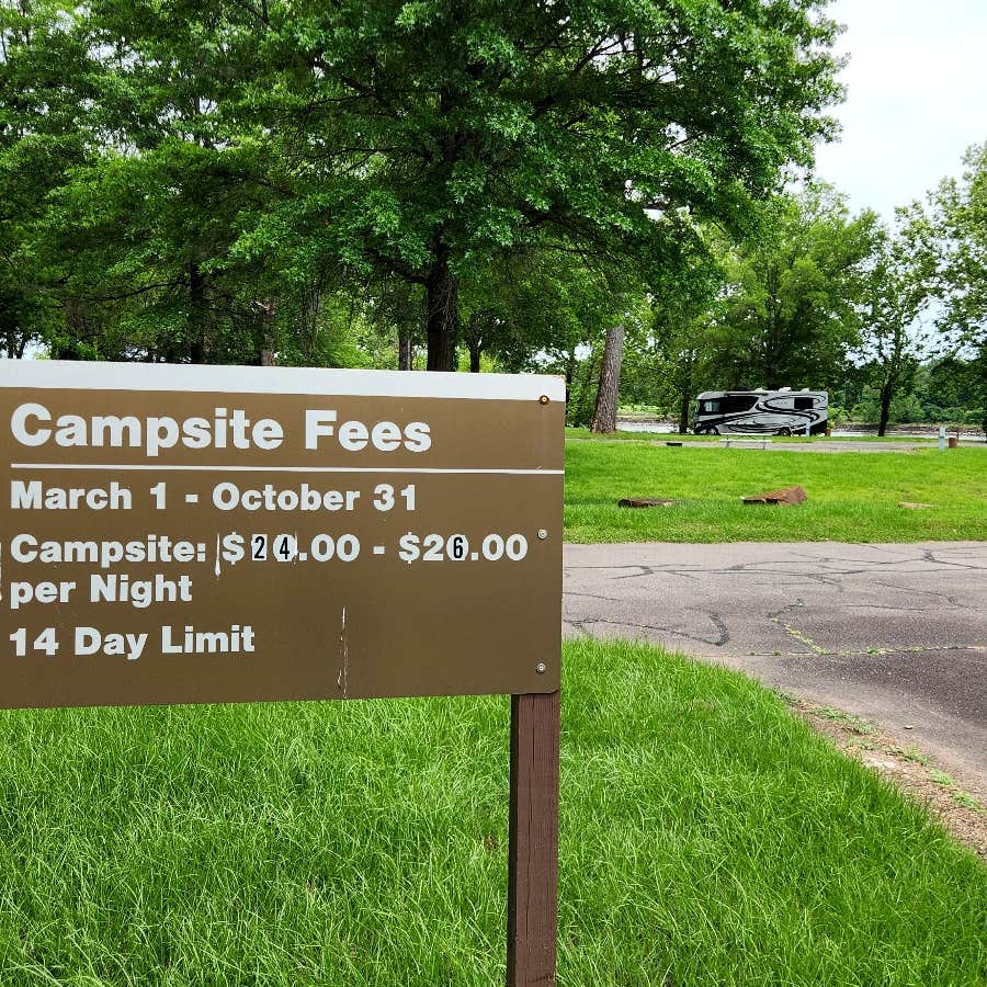 Cherokee Park (Arkansas River) — Arkansas River Rockefeller Lake ...