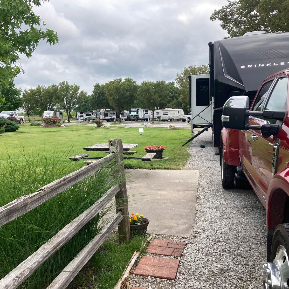 Cottonwoods RV Park & Campground | Columbia, MO