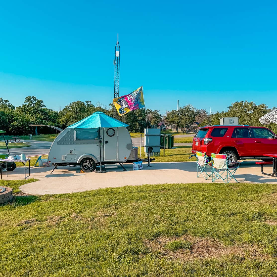 Great Escapes RV Resort Bryan/ College Station | Ashland, New Hampshire