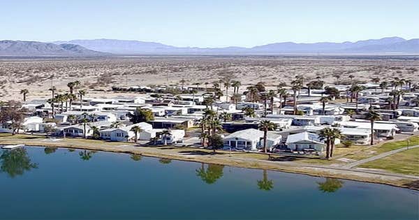 Lake Tamarisk Desert Resort Camping | Niland, California